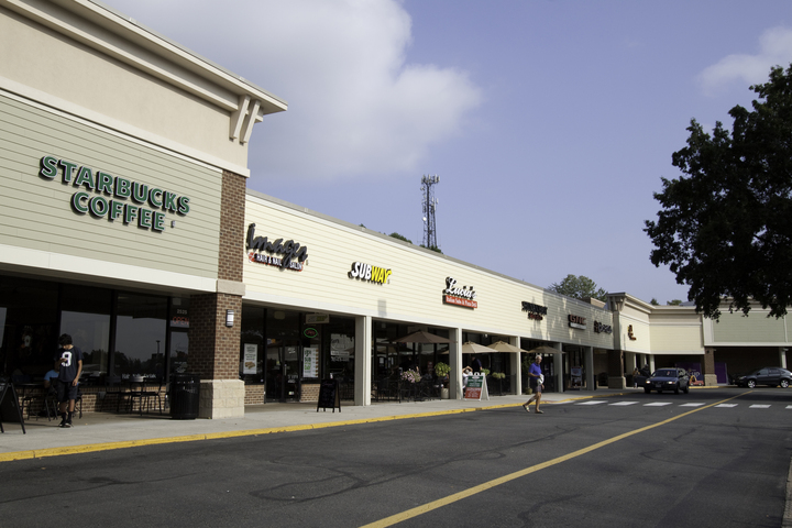 Fox Mill Shopping Center | First Washington | First Washington