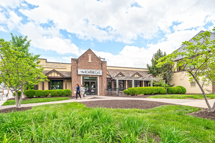 Brookside Shops | First Washington | First Washington